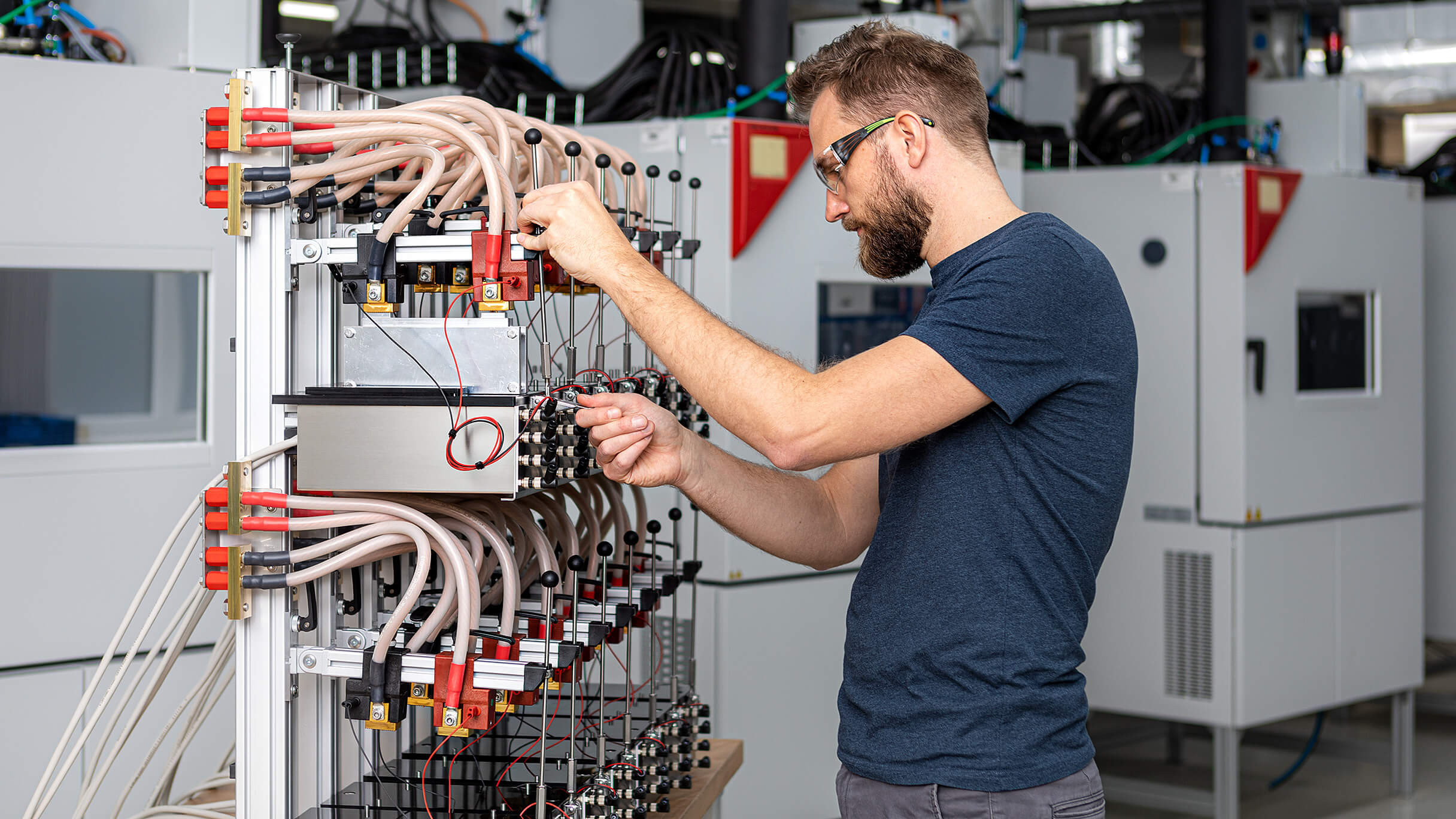 Cell contacting system KS-600 | Voltavision