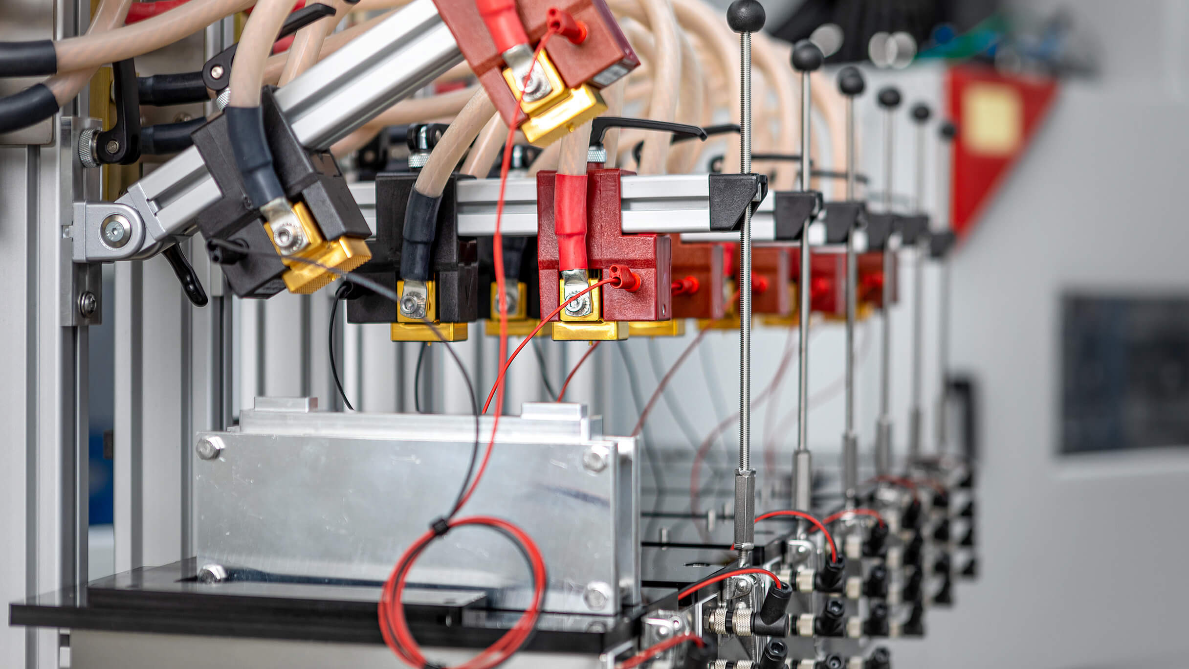 Cell contacting system KS-600 | Voltavision